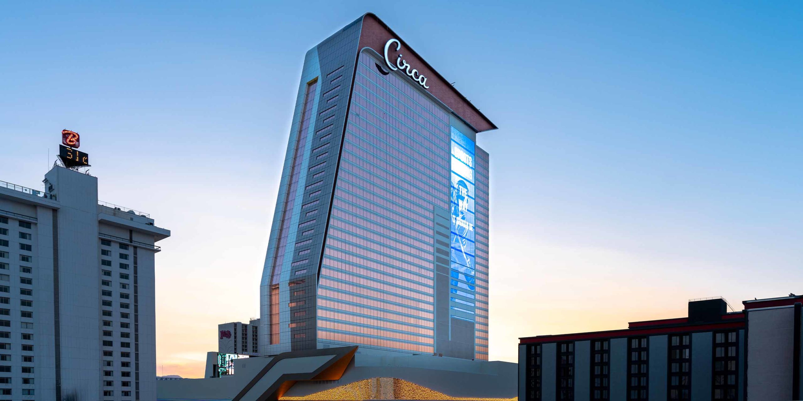Circa (18 Fremont) – Enclos