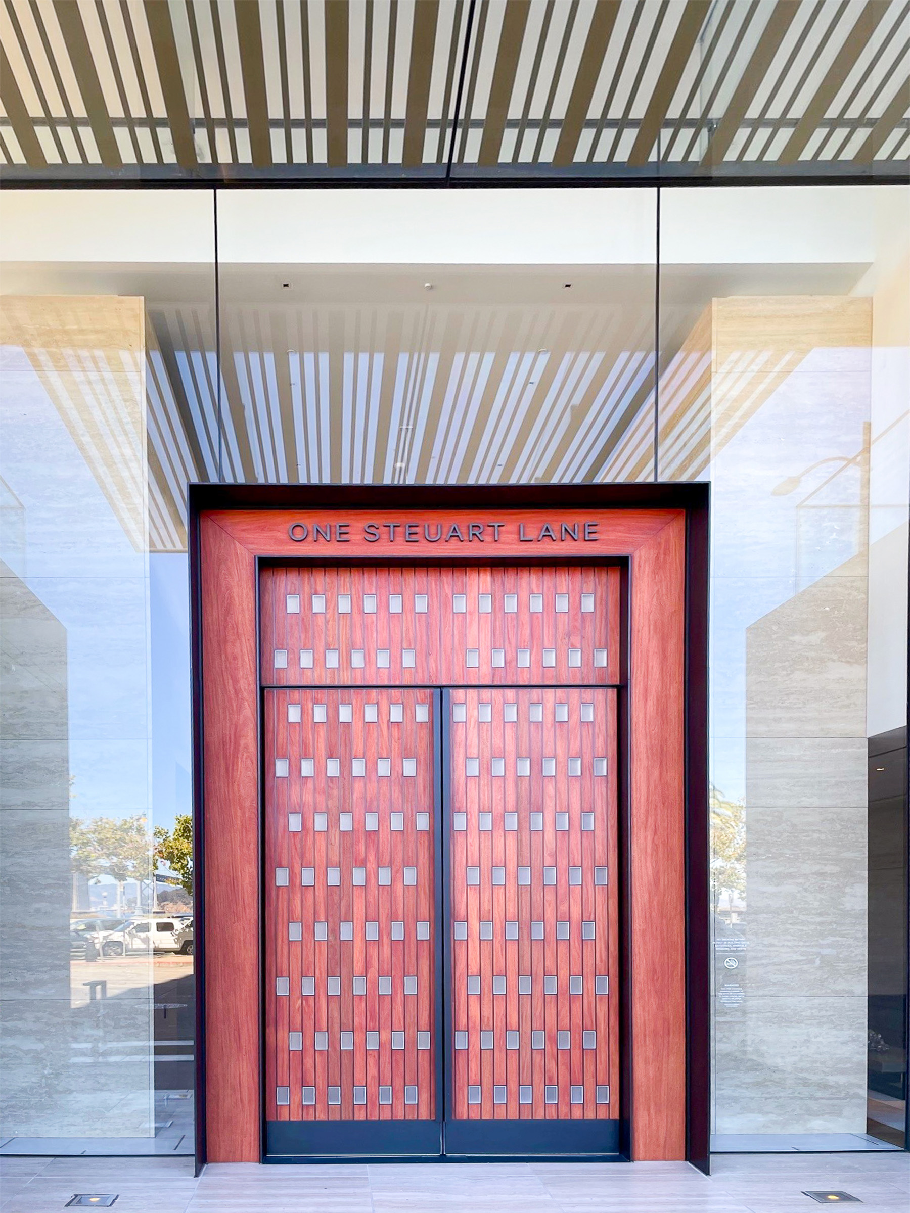 One Steuart Lane – Enclos